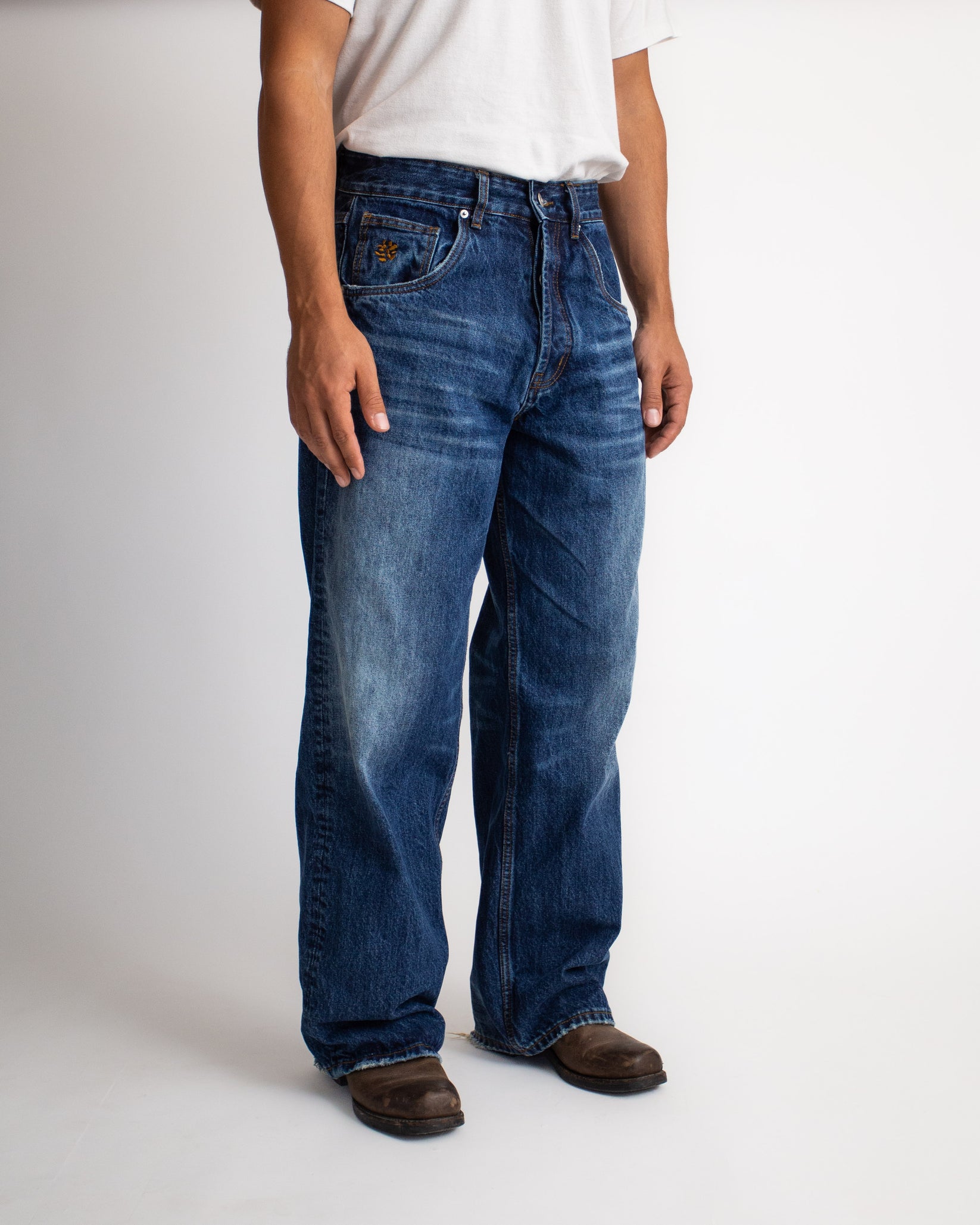 Souvenir Loose Cut Jeans - Washed – The Thirteen Club